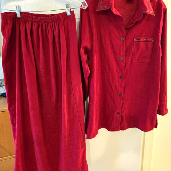 Capacity | Skirts | Two Piece Micro Suede Skirt And Top Set | Poshmark